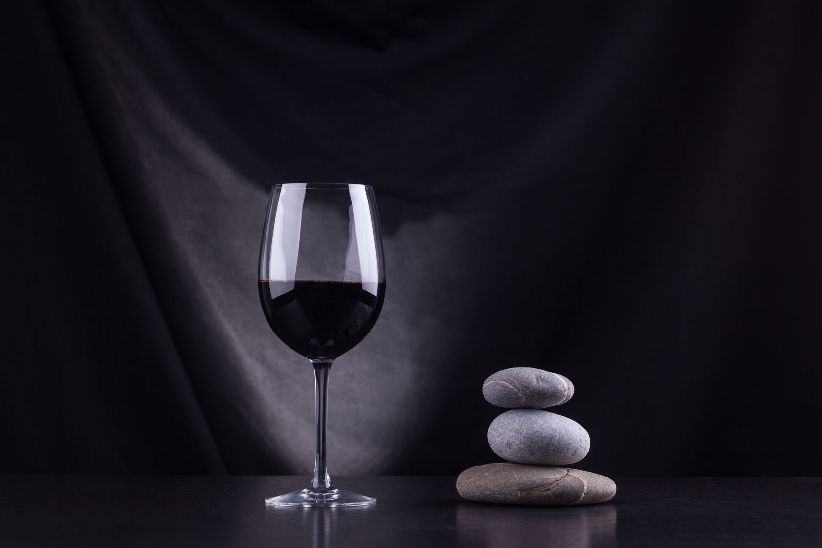 Wine in the Dark – Viini-tasting pimeässä